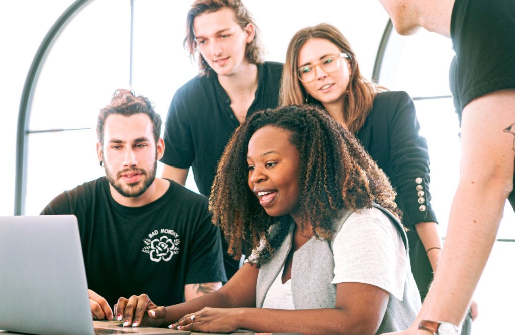 Five Easy PowerPoint Design Tips - Up & Running Inc - Tech How To's